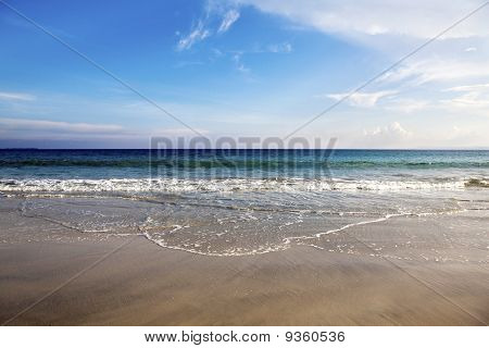 Gentle Ocean Waves Image & Photo (Free Trial) | Bigstock
