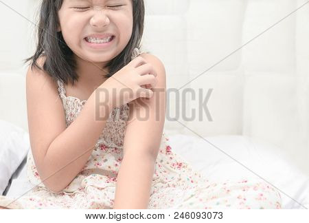 Girl Scratch Itch Hand Image & Photo (Free Trial) | Bigstock