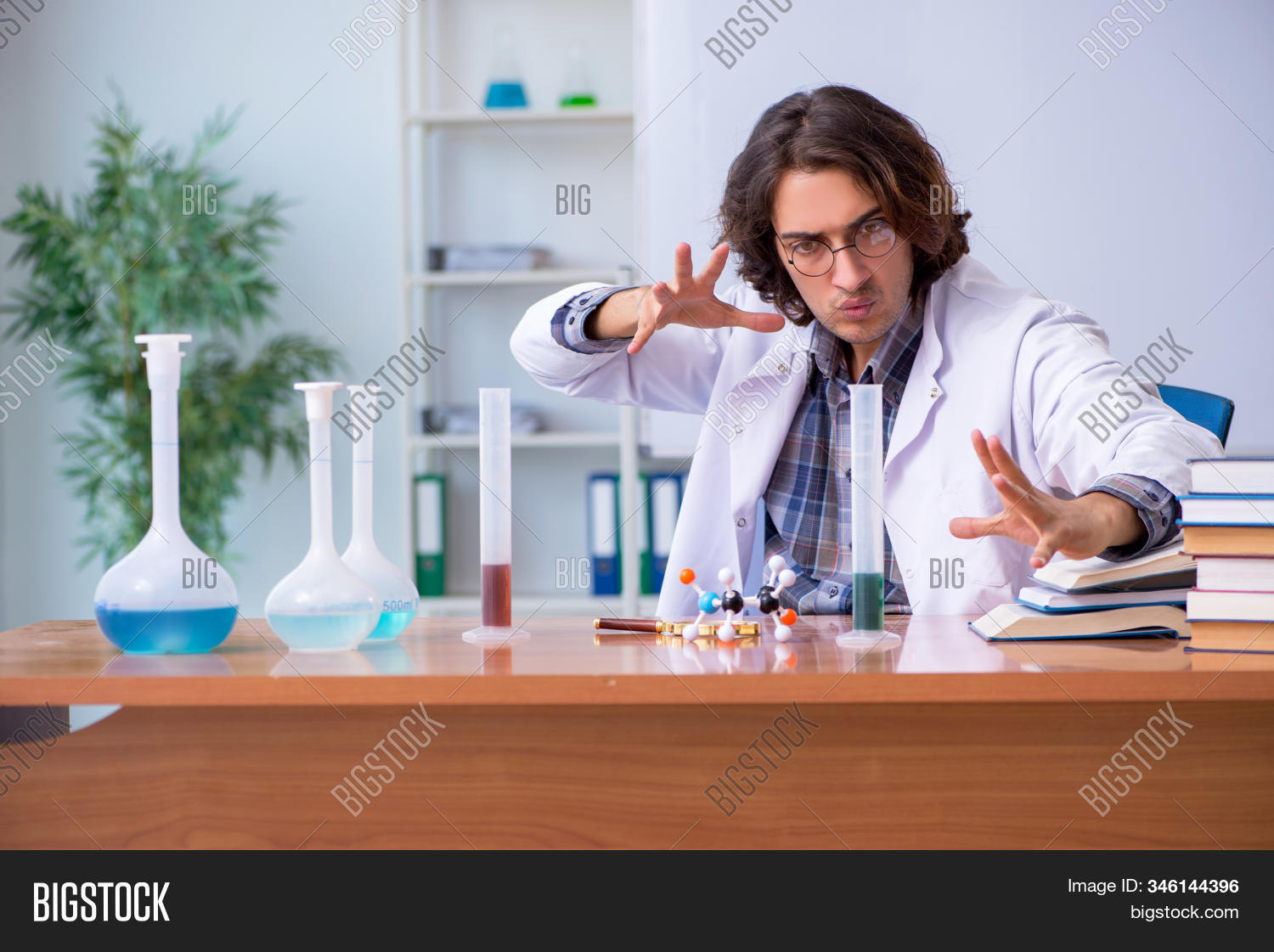 Chemistry Lecturer Image & Photo (Free Trial) | Bigstock