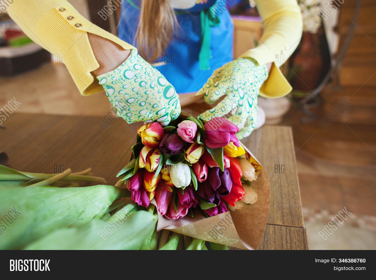 Girl Florist Packing Image & Photo (Free Trial) | Bigstock