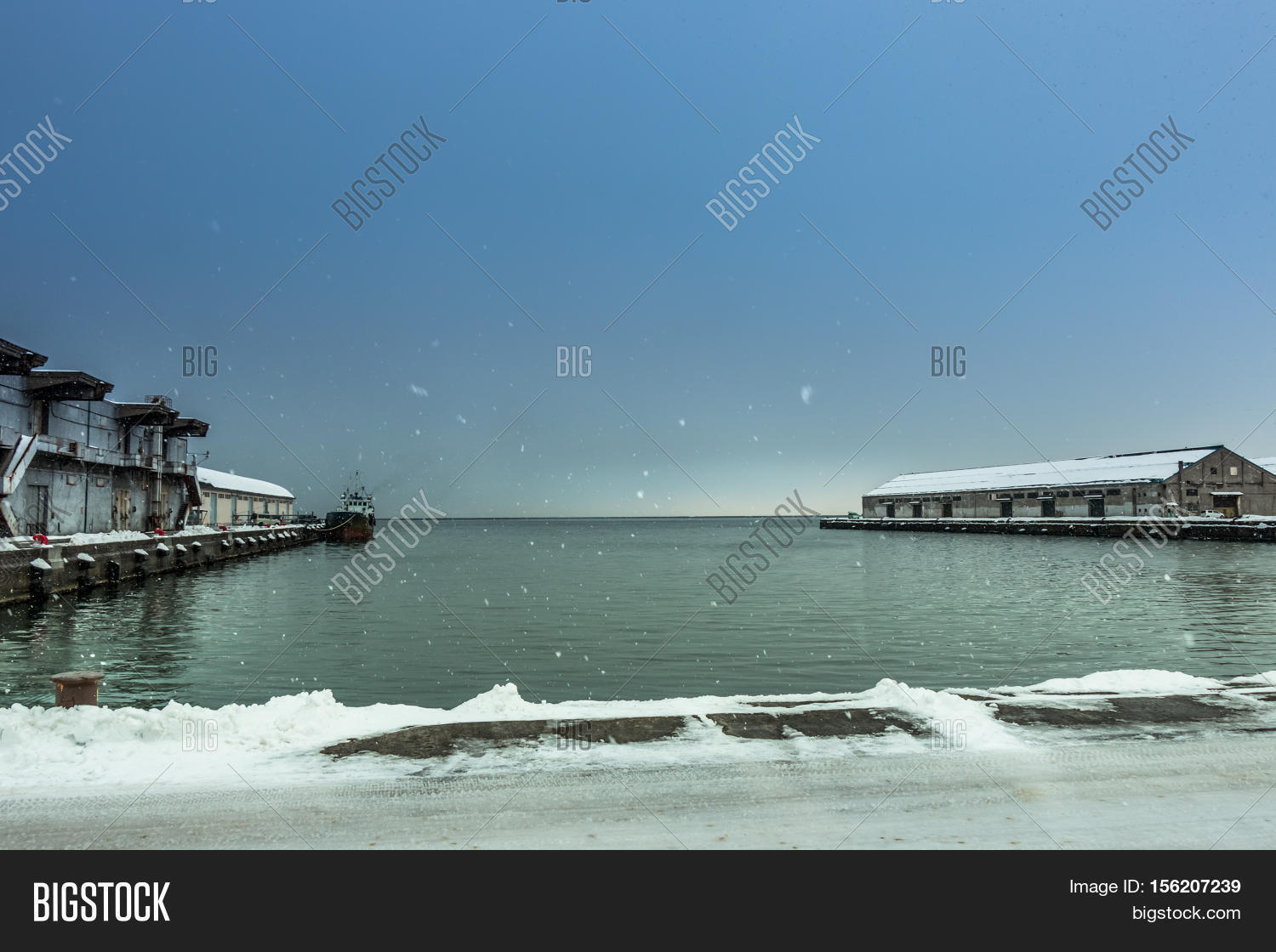 Heavy Snow Falling Image & Photo (Free Trial) | Bigstock