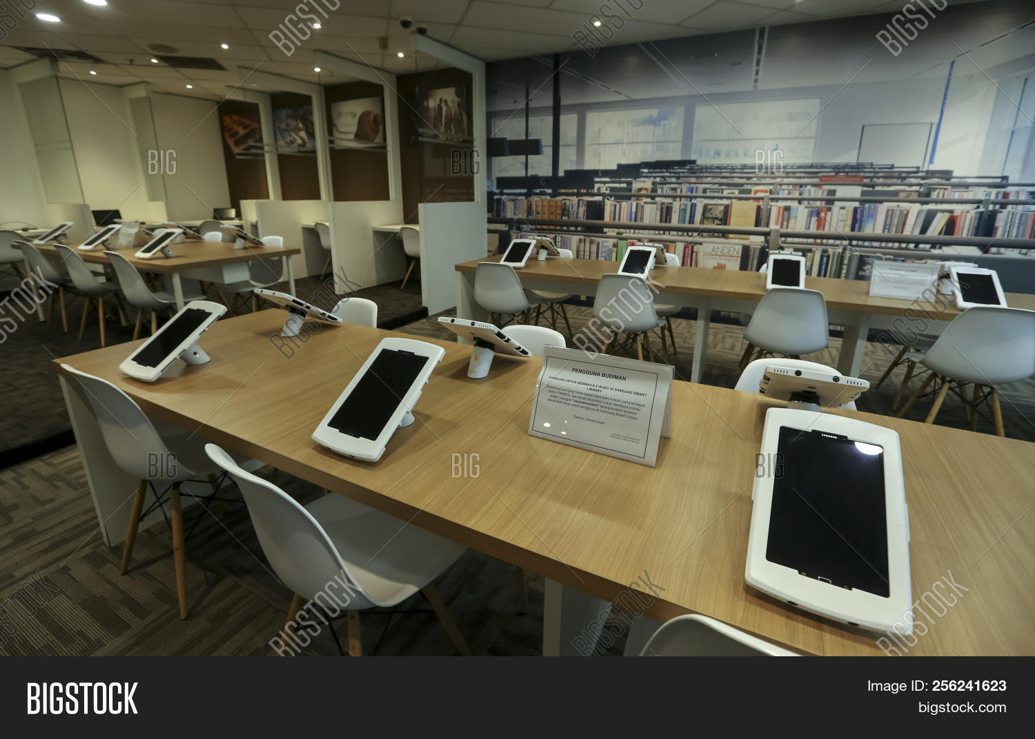 Smart Library Ebook Image & Photo (Free Trial) | Bigstock