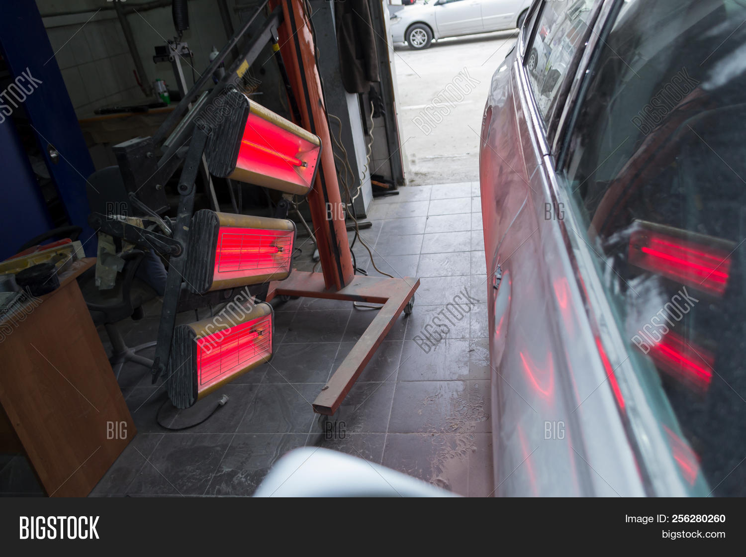 Infrared Drying Car Image & Photo (Free Trial) | Bigstock