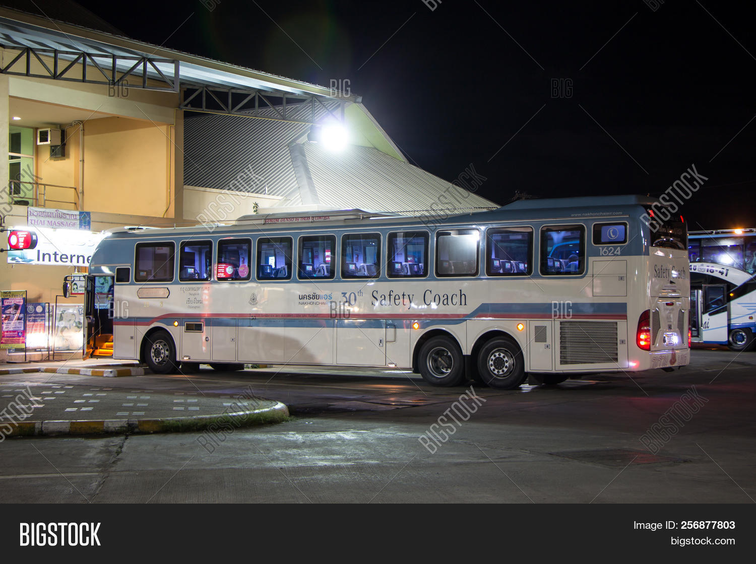 New Safety Coach Bus Image & Photo (Free Trial) | Bigstock