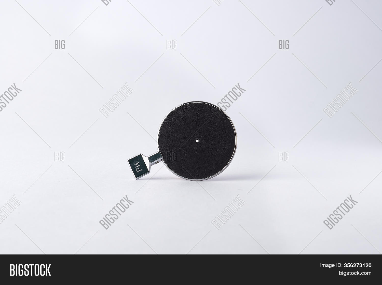 Pinhole Optometrist Image & Photo (Free Trial) | Bigstock