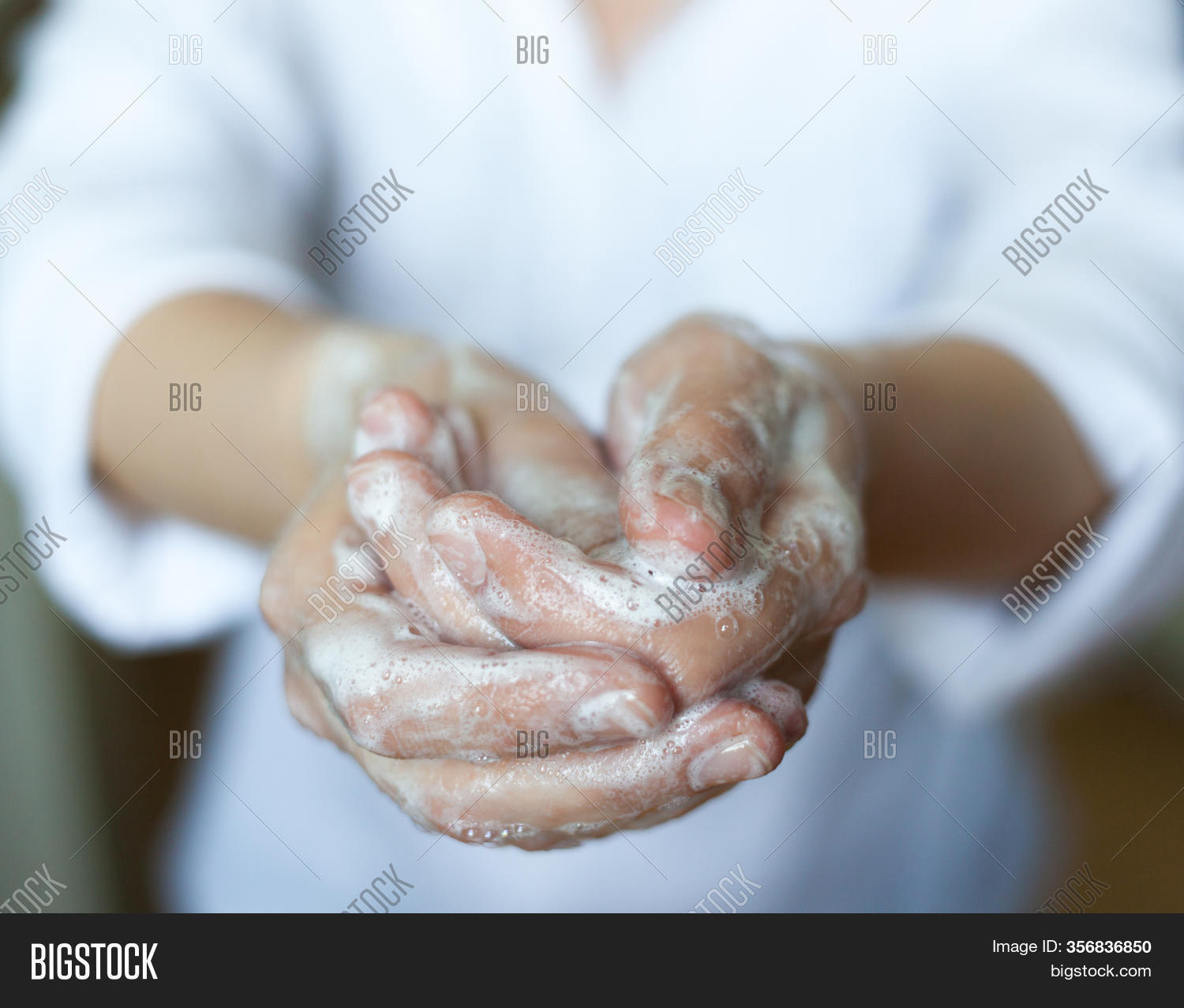 Washing Hands. Rubbing Image & Photo (Free Trial) | Bigstock