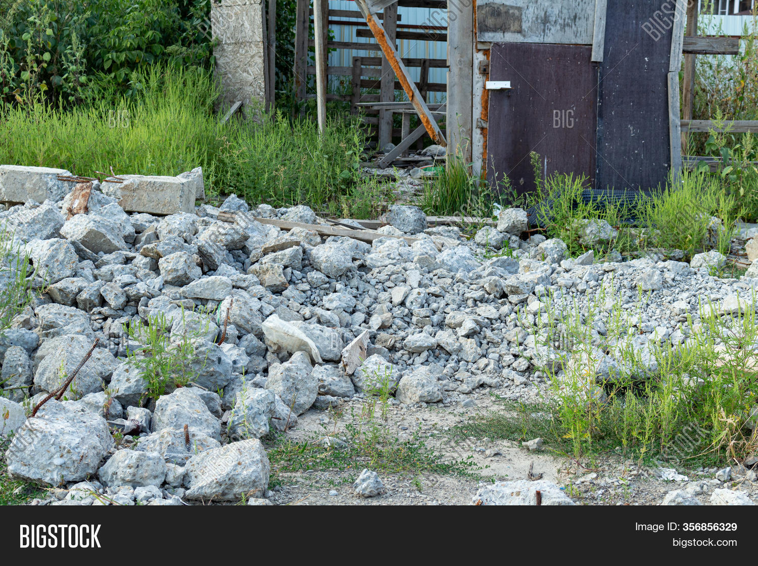 Construction Waste Image & Photo (Free Trial) | Bigstock