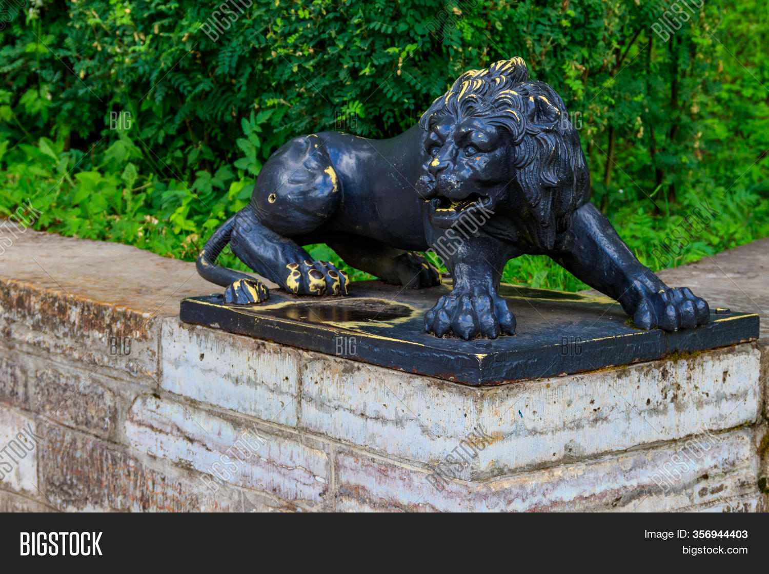 Black Statue Lion On Image & Photo (Free Trial) | Bigstock