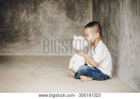Terrified Little Boy Image & Photo (Free Trial) | Bigstock