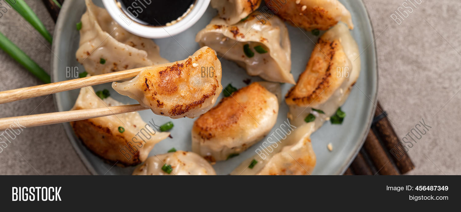 Pan-fried Gyoza Image & Photo (Free Trial) | Bigstock
