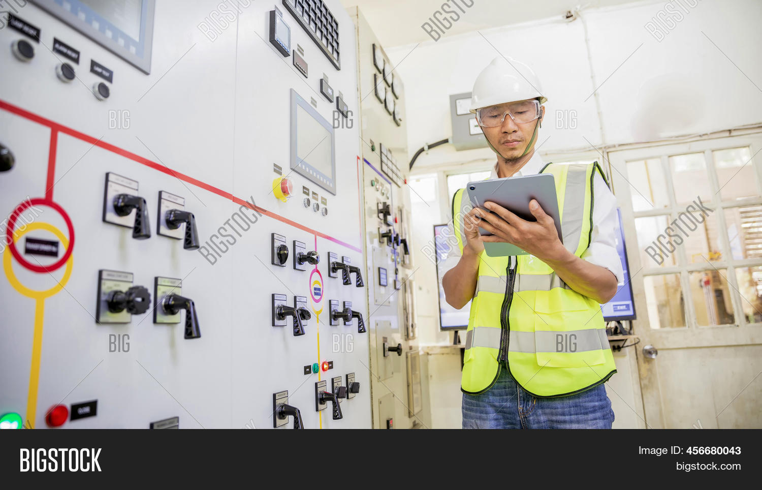 Electrician Engineer Image & Photo (Free Trial) | Bigstock