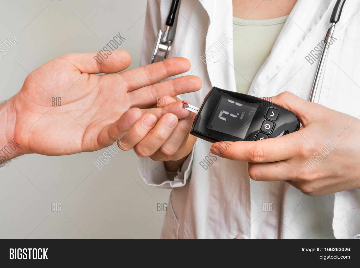 Measuring Glucose Image & Photo (Free Trial) | Bigstock