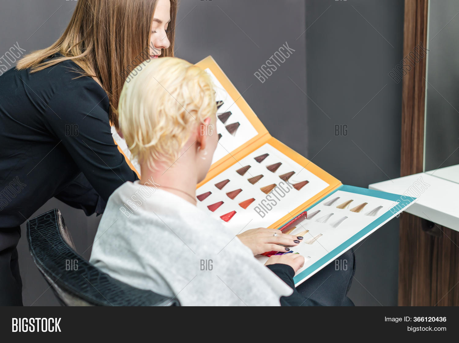 Female Selecting Hair Image & Photo (Free Trial) | Bigstock