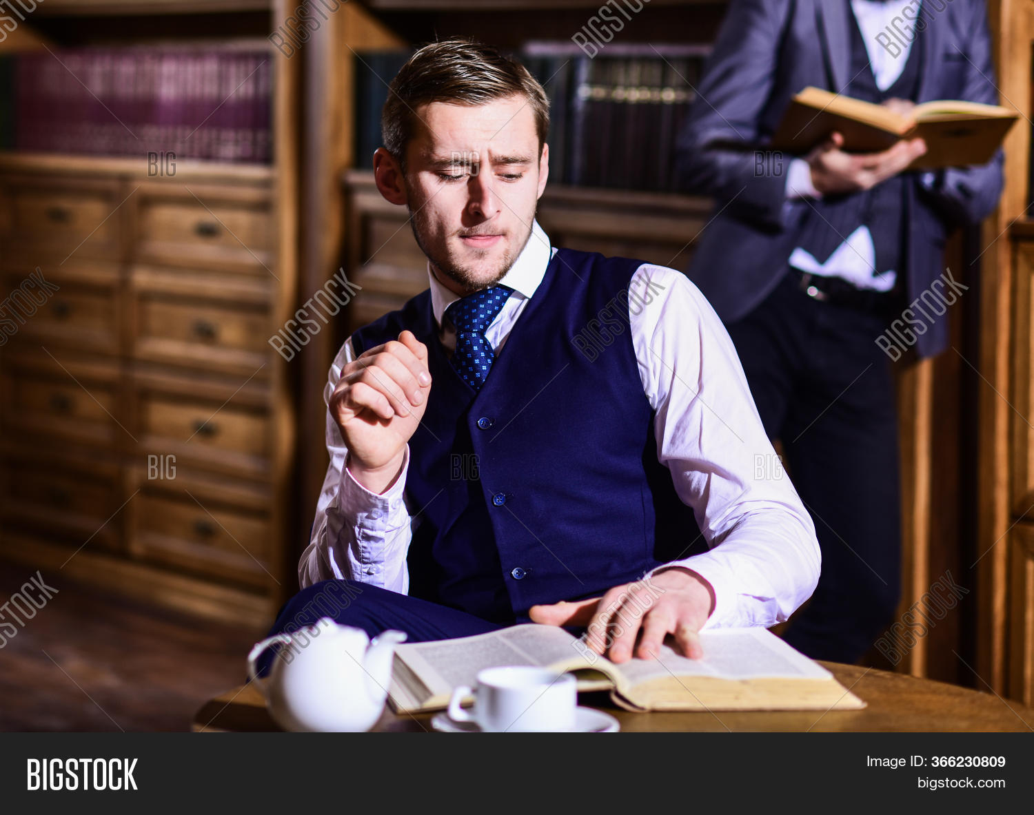 Men Suit, Detectives Image & Photo (Free Trial) | Bigstock