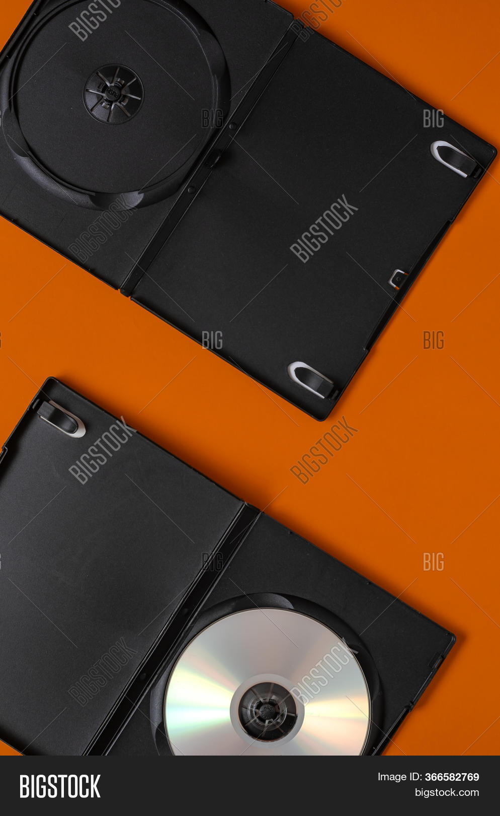 Open Plastic Box Dvd Image & Photo (Free Trial) | Bigstock