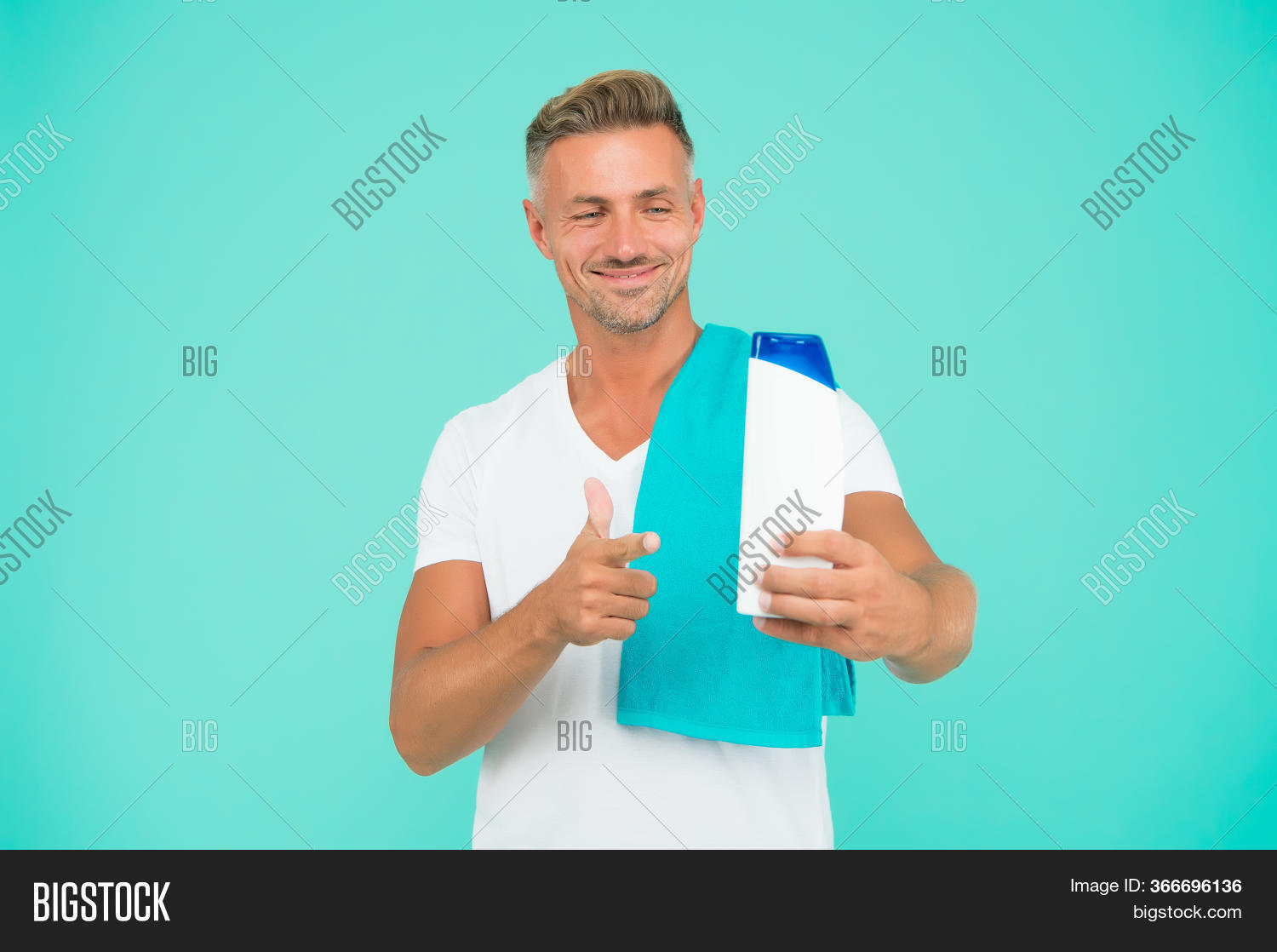 Male Shampoo. Perfect Image & Photo (Free Trial) | Bigstock