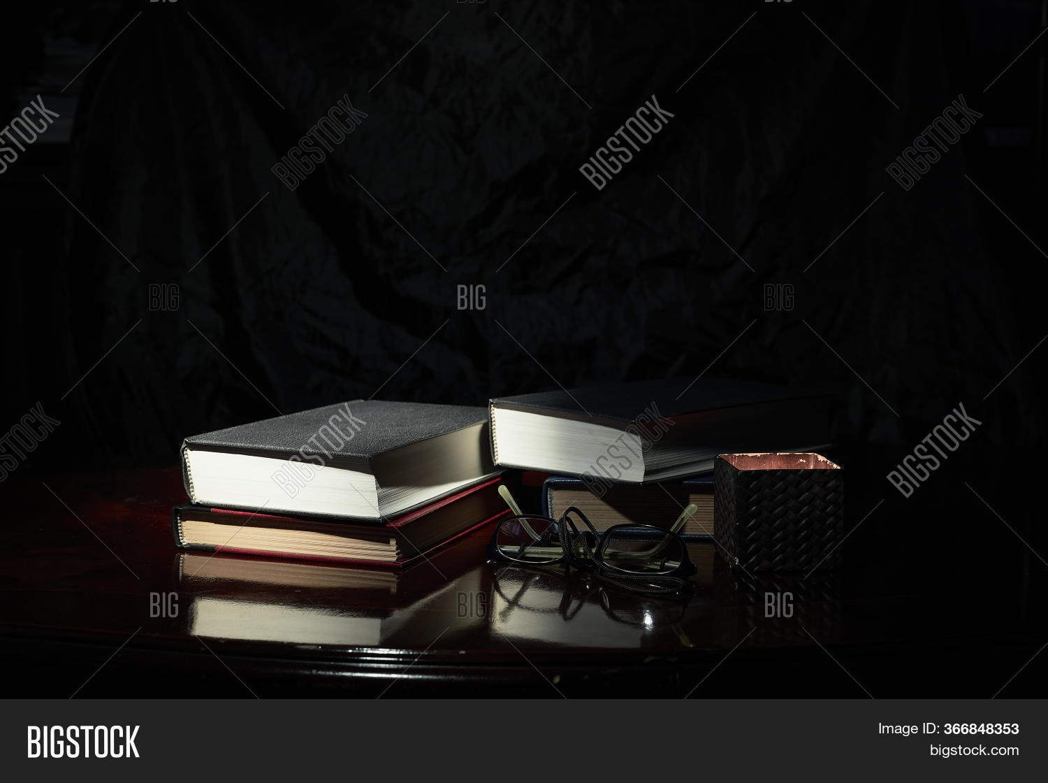 Read Dream. Reading Image & Photo (Free Trial) | Bigstock