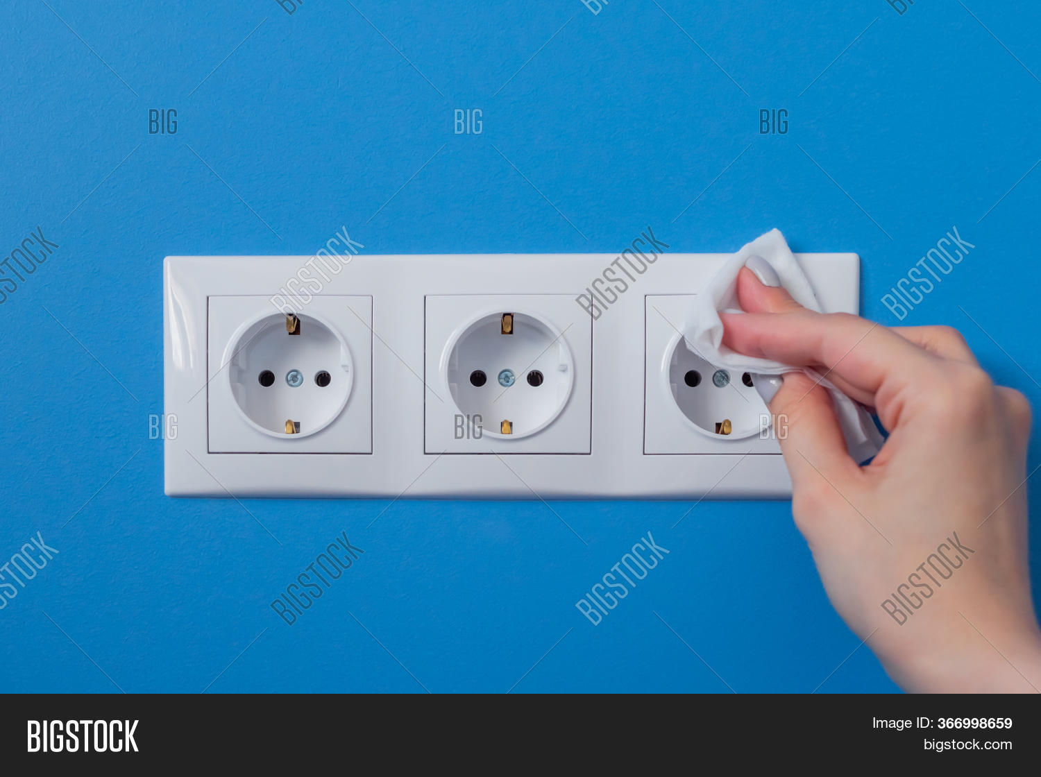 Woman Cleaning Image & Photo (Free Trial) | Bigstock