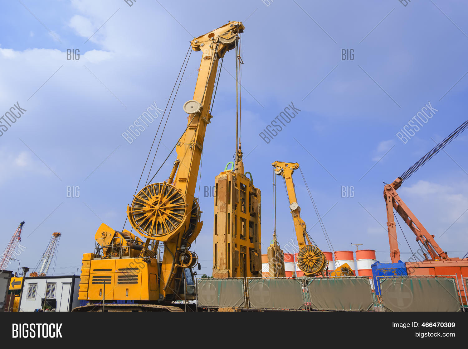 Earth Drilling Crawler Image & Photo (Free Trial) | Bigstock