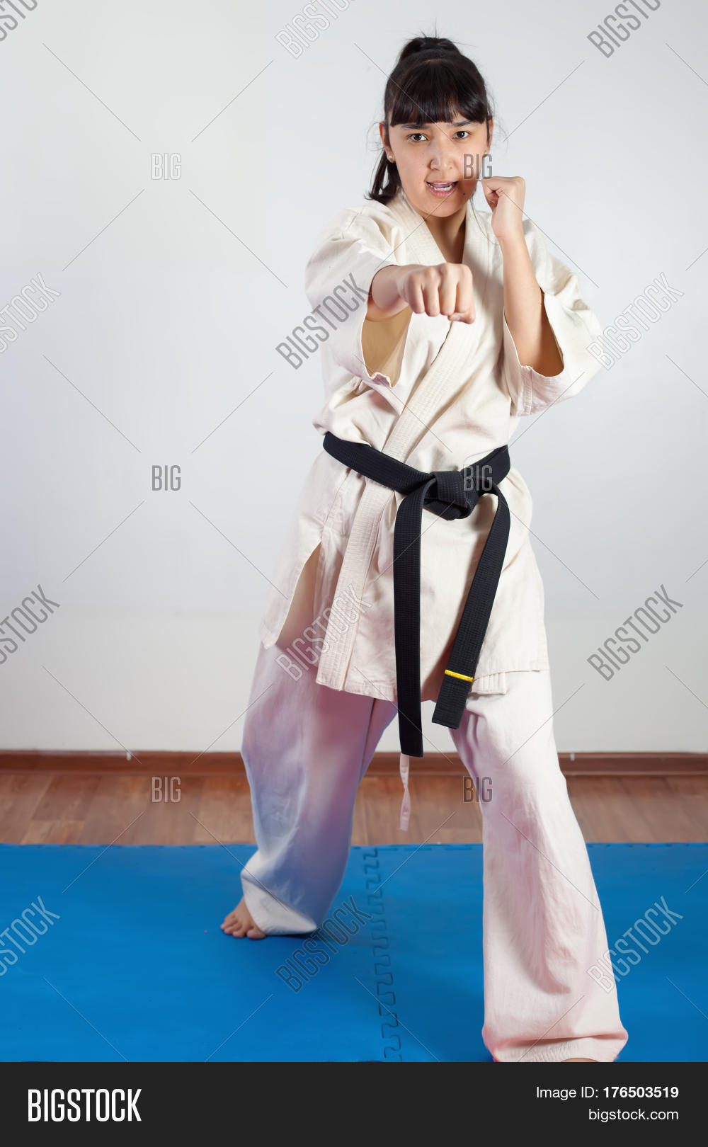 Woman Demonstrate Image & Photo (Free Trial) | Bigstock