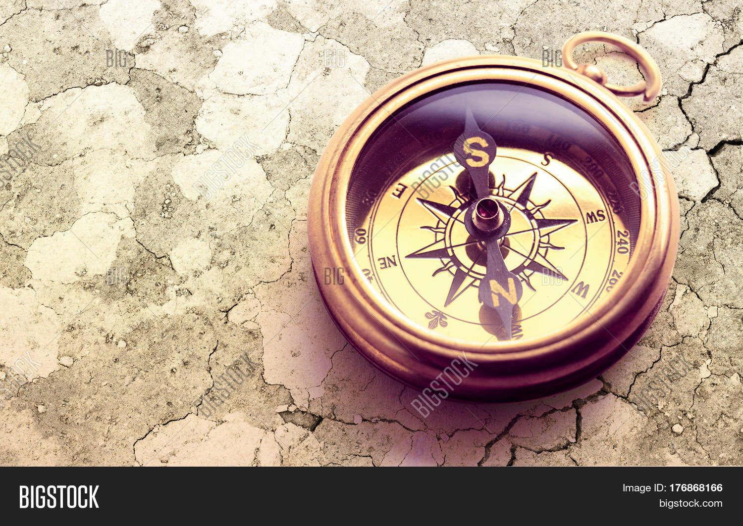 Metal Compass Image & Photo (Free Trial) | Bigstock
