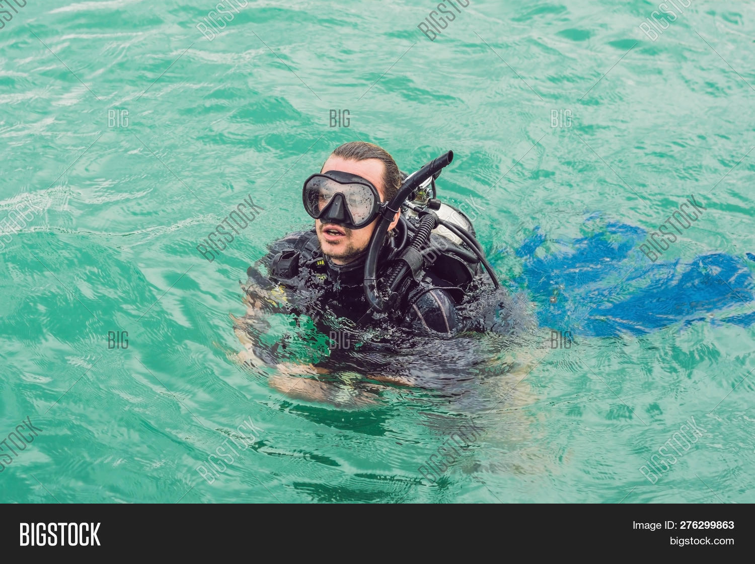 Divers On Surface Image & Photo (Free Trial) | Bigstock