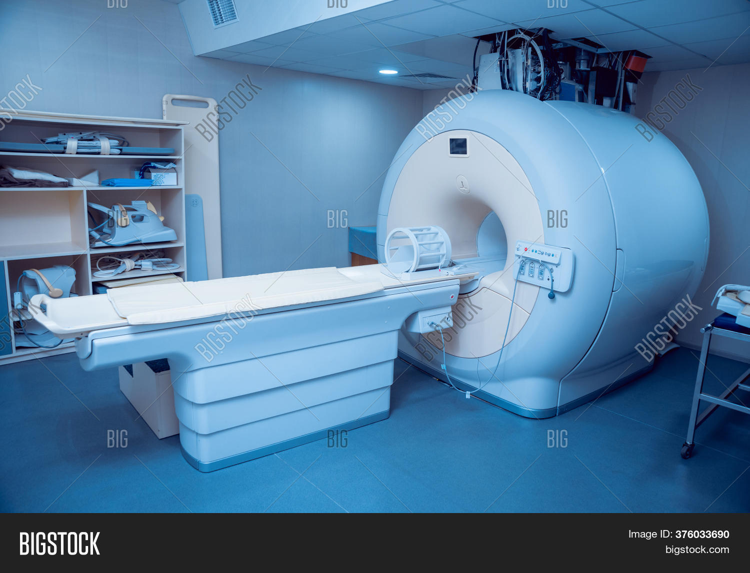 Medical Equipment. Mri Image & Photo (Free Trial) | Bigstock