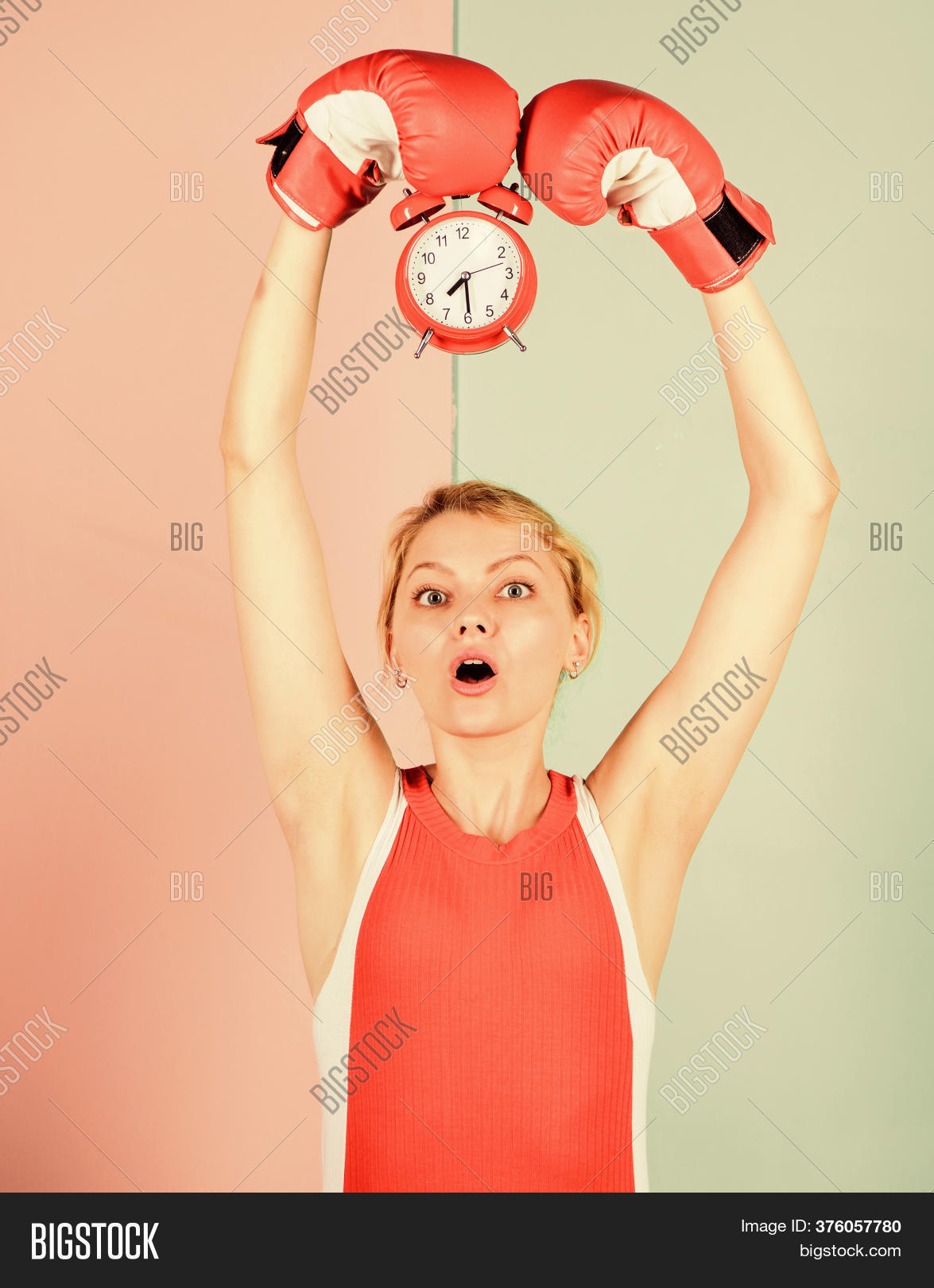 Establishing Clock Image & Photo (Free Trial) | Bigstock