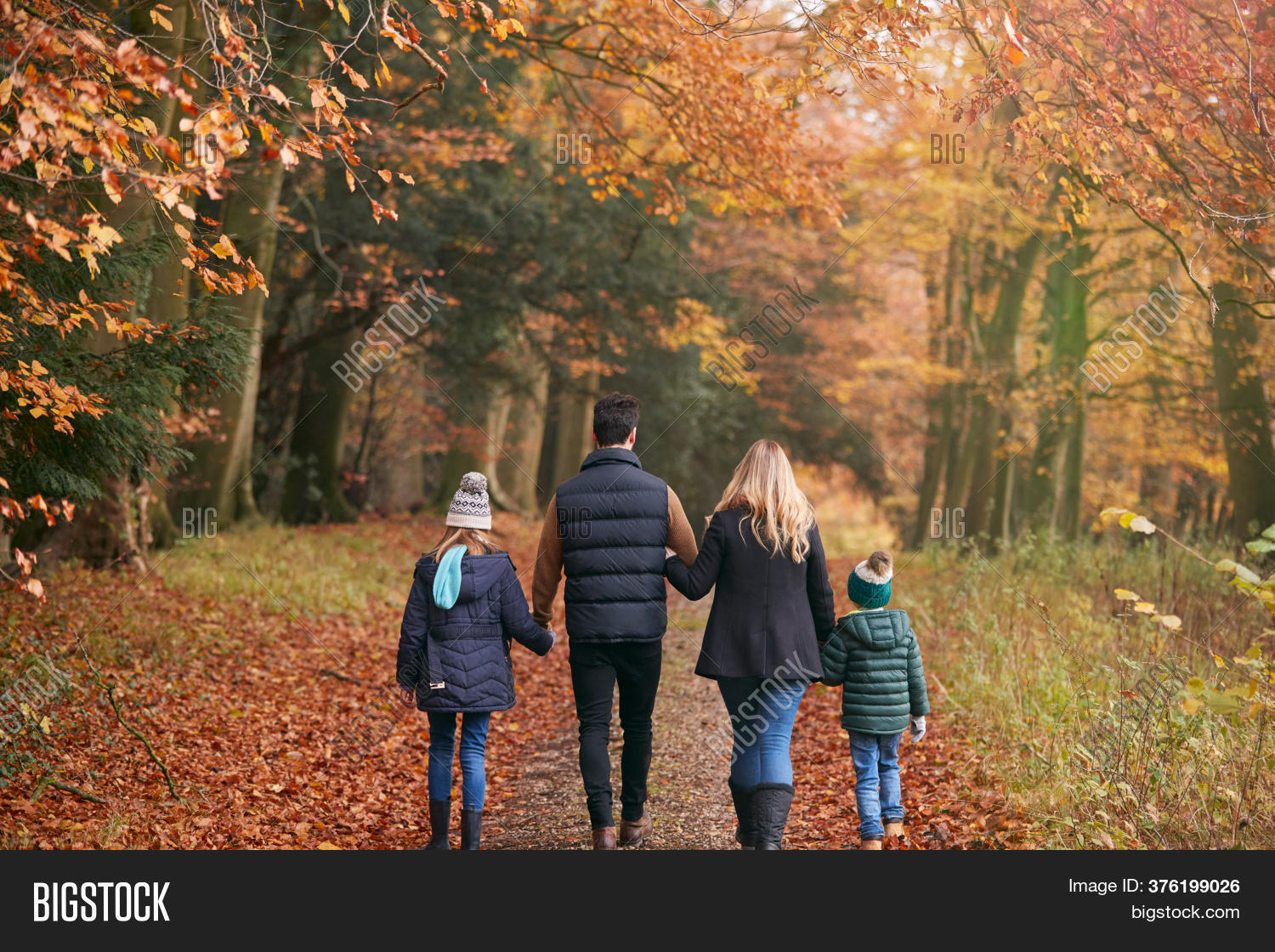 Rear View Family Image & Photo (Free Trial) | Bigstock