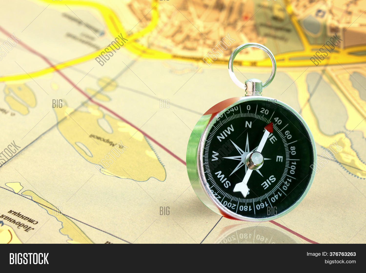 Classic Round Compass Image & Photo (Free Trial) | Bigstock