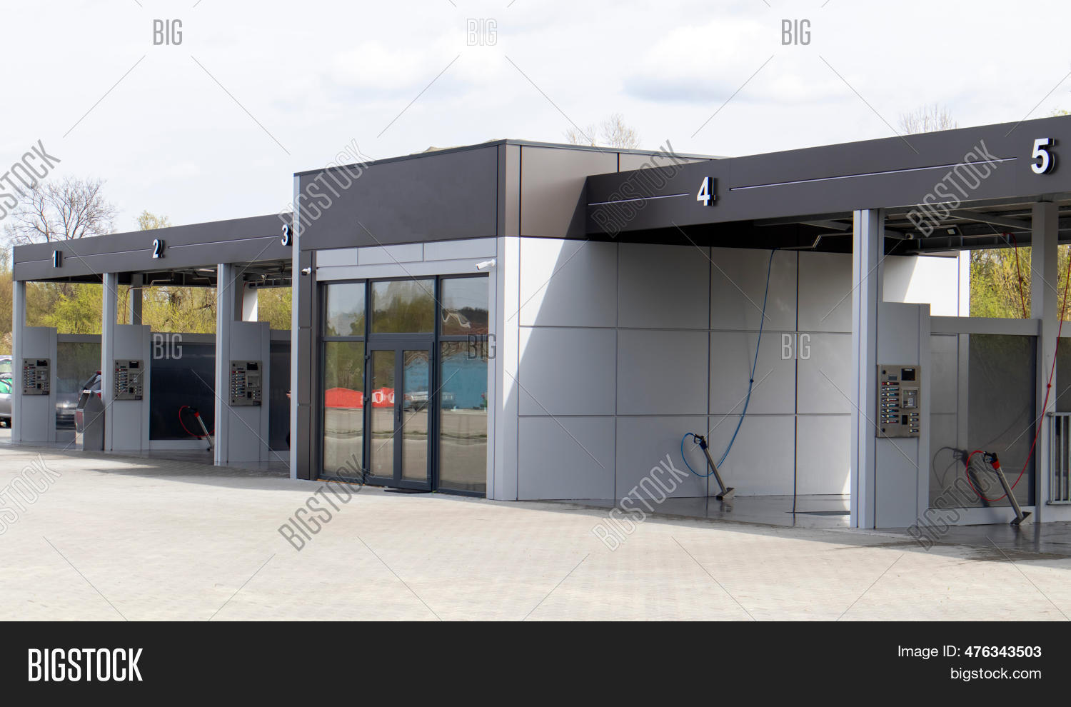 Self-service High- Image & Photo (Free Trial) | Bigstock