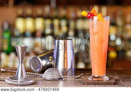 Cocktail Bar Images, Illustrations & Vectors (Free) - Bigstock