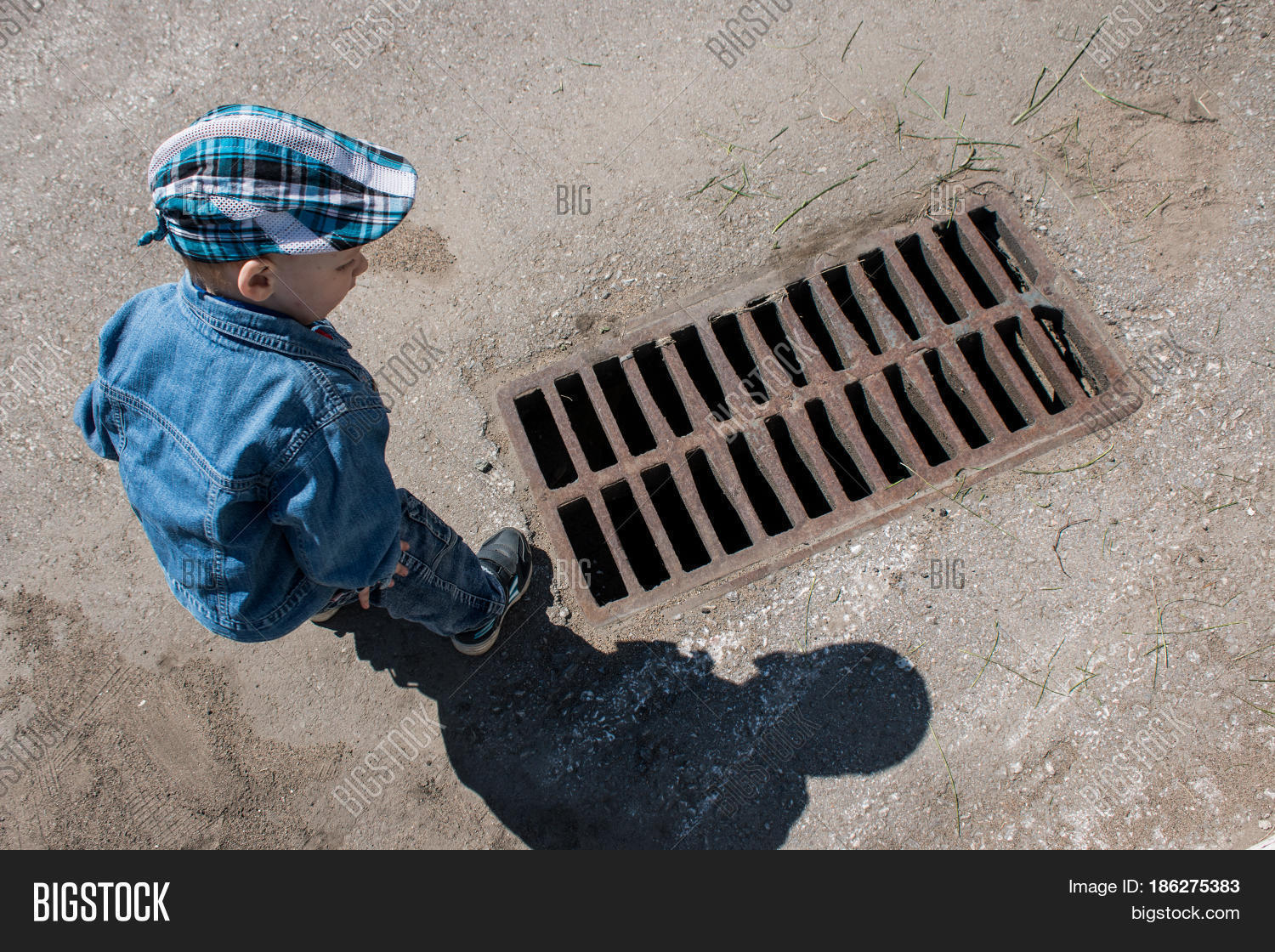 Small Boy Dropped Toy Image & Photo (Free Trial) | Bigstock