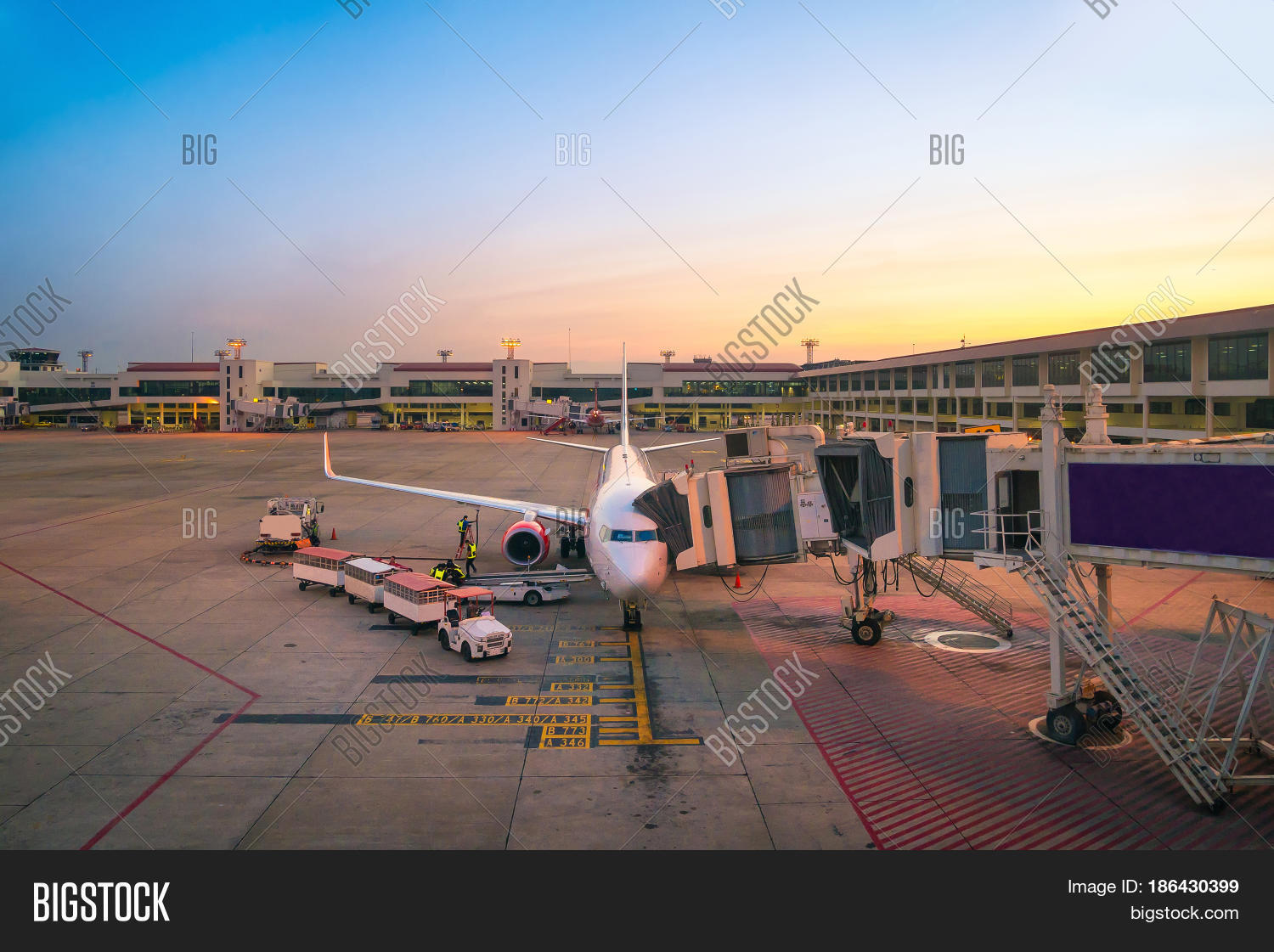 Airport Ramp Service Image & Photo (Free Trial) | Bigstock