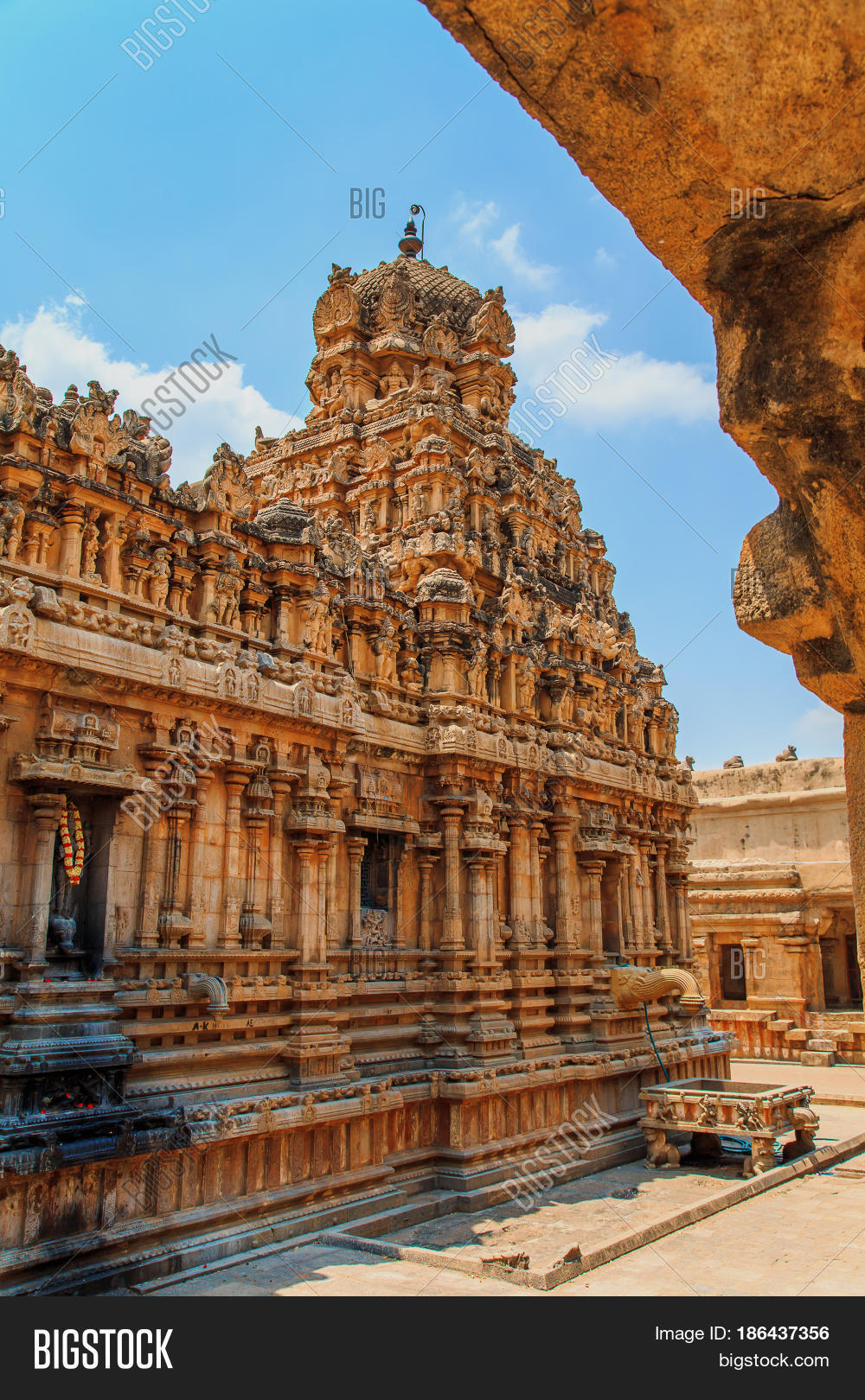 Brihadeeswara Temple Image & Photo (Free Trial) | Bigstock