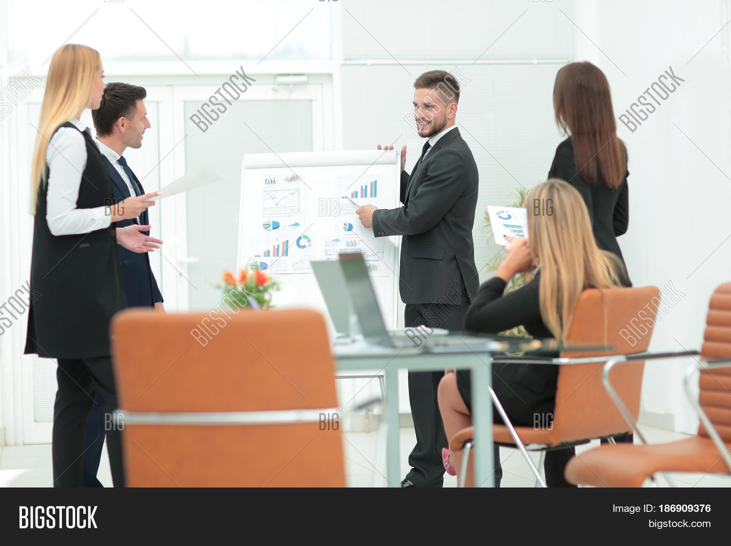 Associate Consultant Image & Photo (Free Trial) | Bigstock