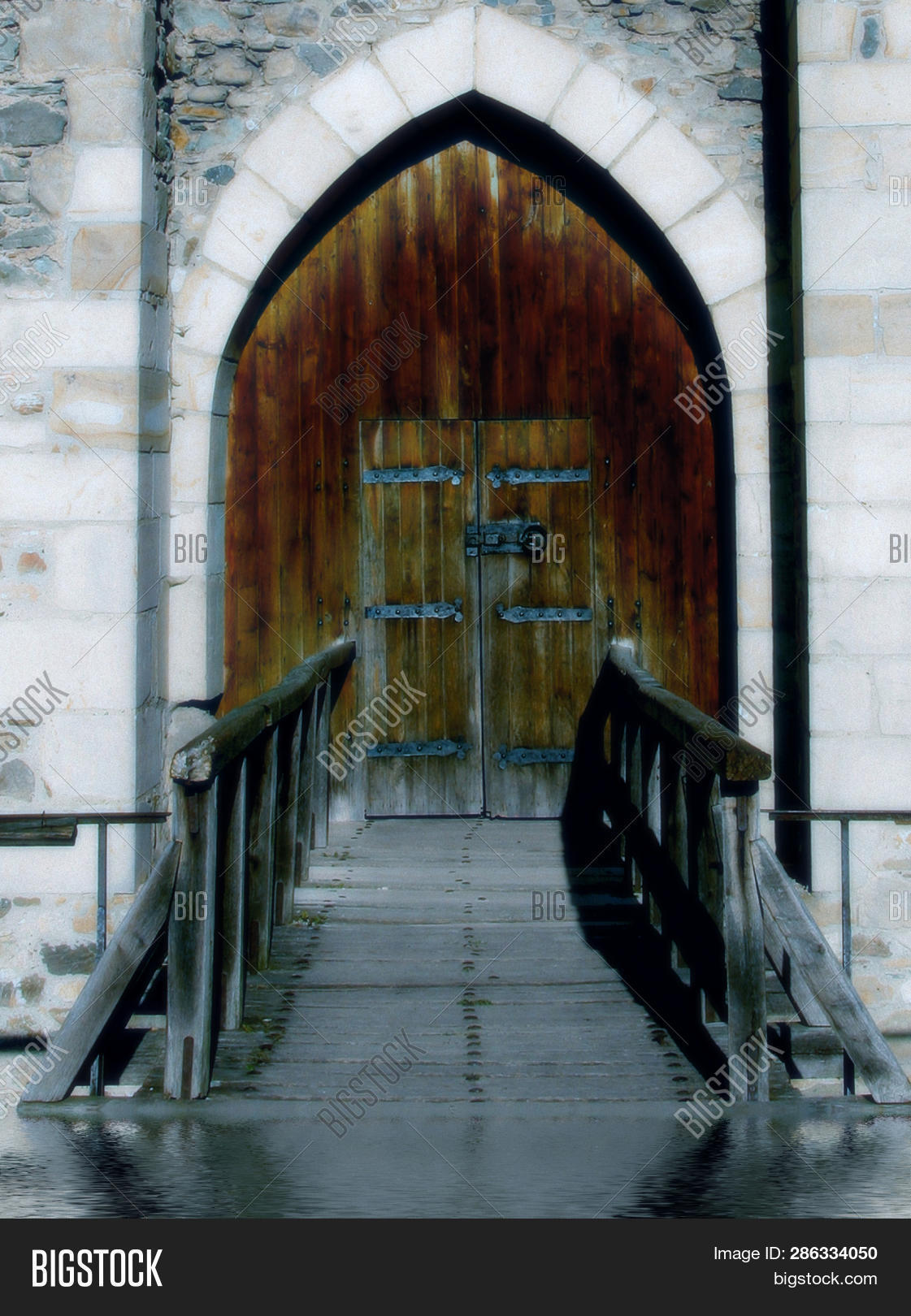 Old Kings Castle Image & Photo (Free Trial) | Bigstock