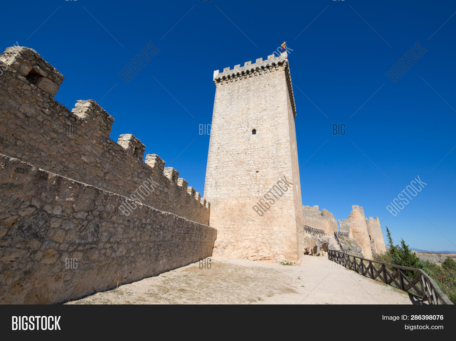 Turret Rampart Castle Image & Photo (Free Trial) | Bigstock