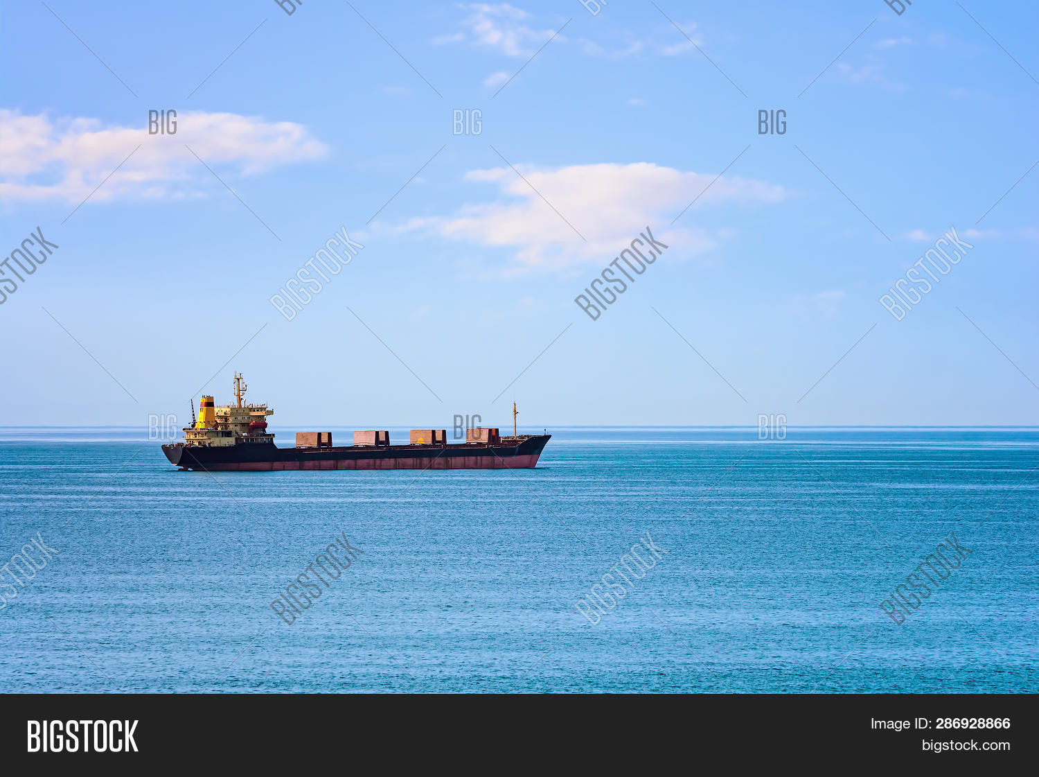Bulk Carrier Ship Image & Photo (Free Trial) | Bigstock