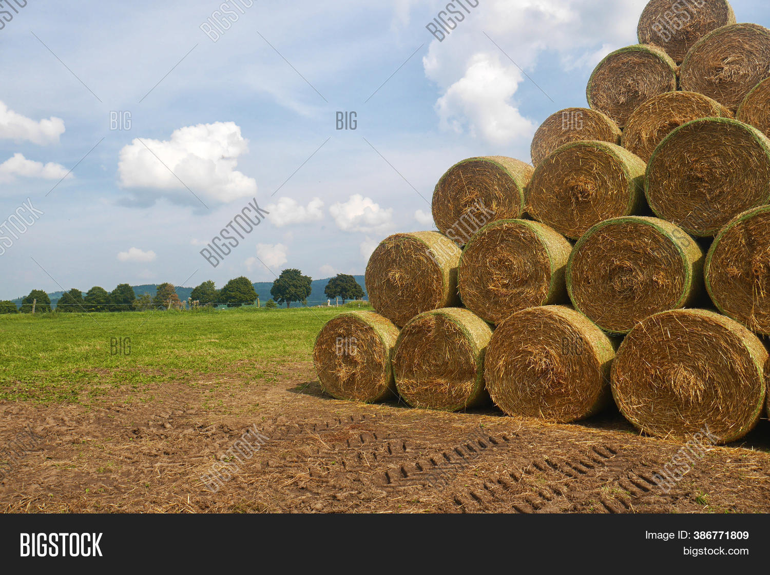 Stack Straw Bales - Image & Photo (Free Trial) | Bigstock