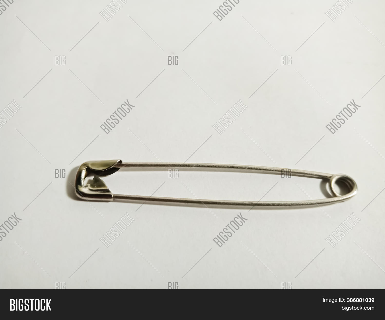 Single Safety Pin Image & Photo (Free Trial) | Bigstock
