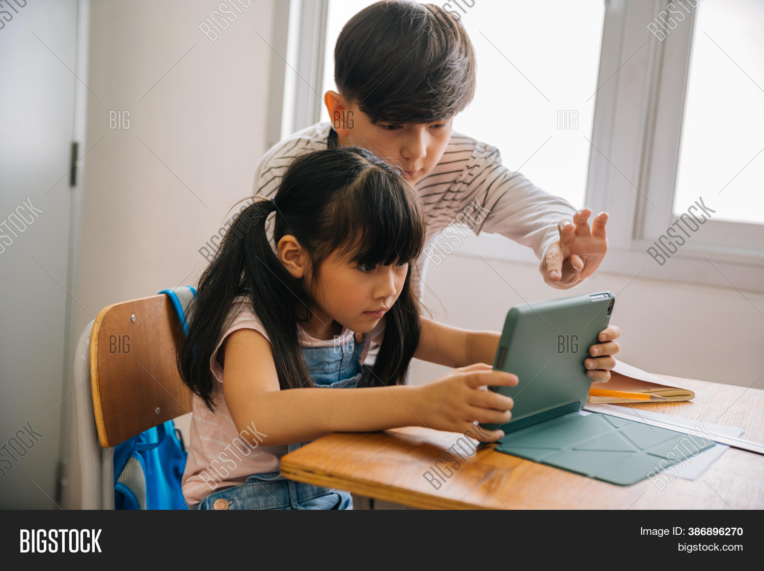 School Children Using Image & Photo (Free Trial) | Bigstock