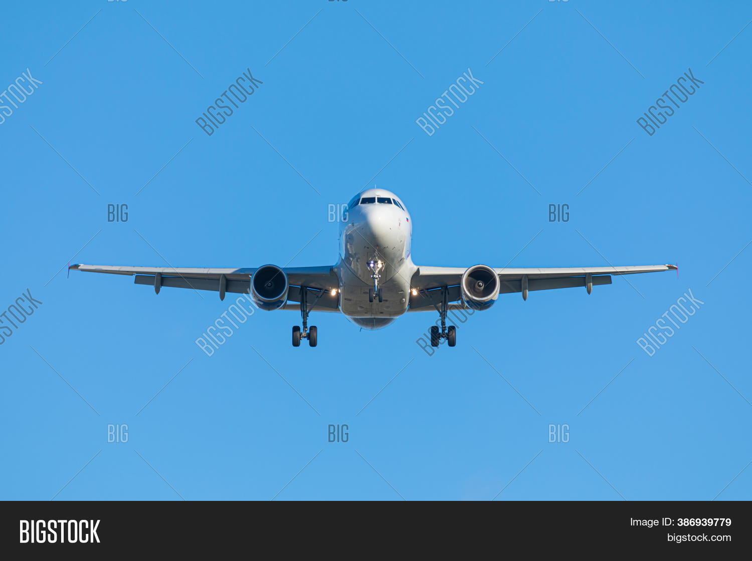 Airplane Chassis Front Image & Photo (Free Trial) | Bigstock