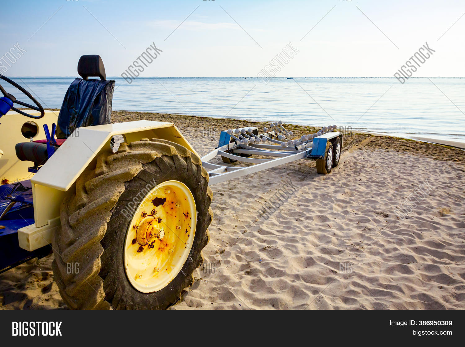 Tractor Empty Trailer Image & Photo (Free Trial) | Bigstock