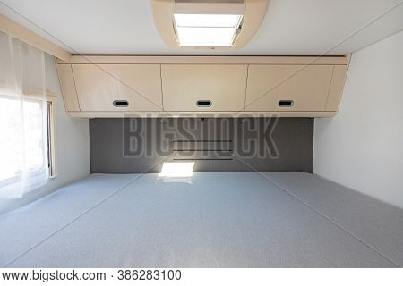 Big Bed Mobile Home Image & Photo (Free Trial) | Bigstock
