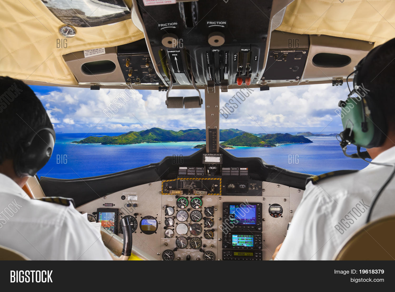 Pilots Plane Cockpit Image & Photo (Free Trial) | Bigstock