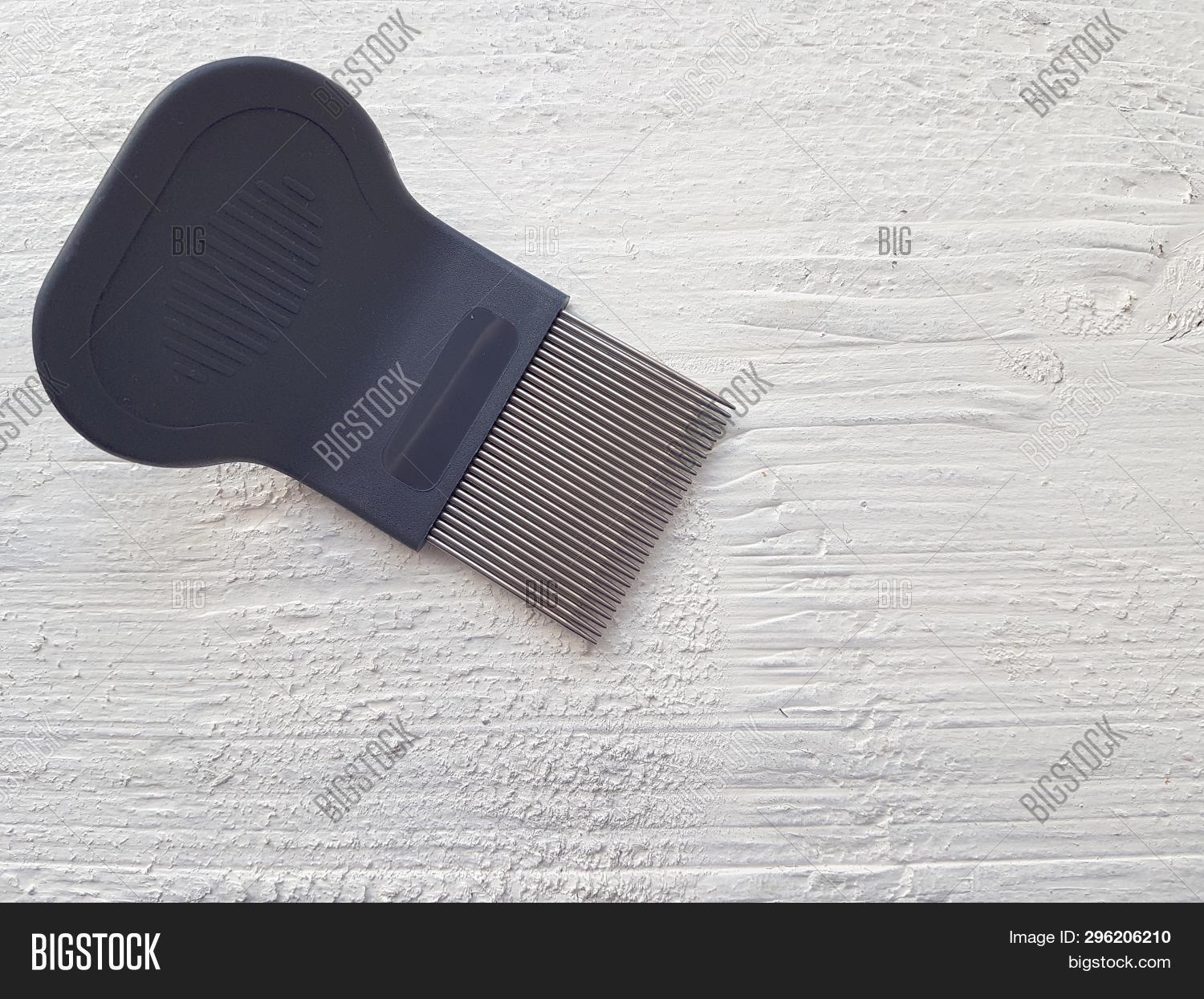 Head Lice Comb On Image & Photo (Free Trial) | Bigstock