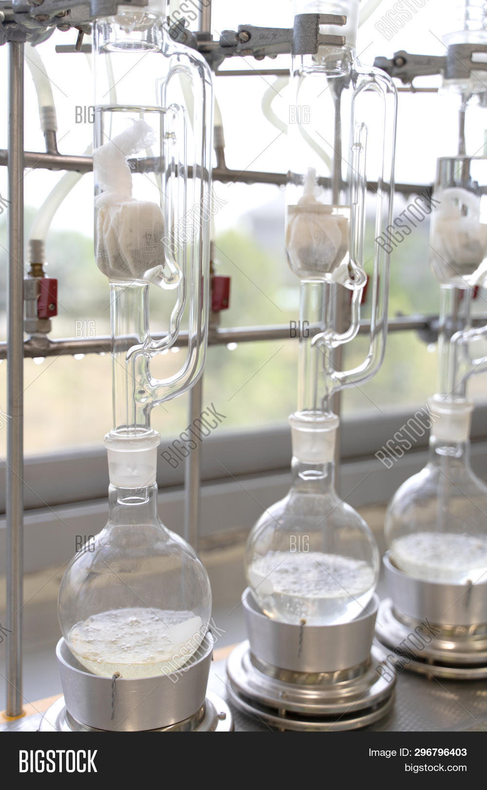 Soxhlet Extractor. Image & Photo (Free Trial) | Bigstock