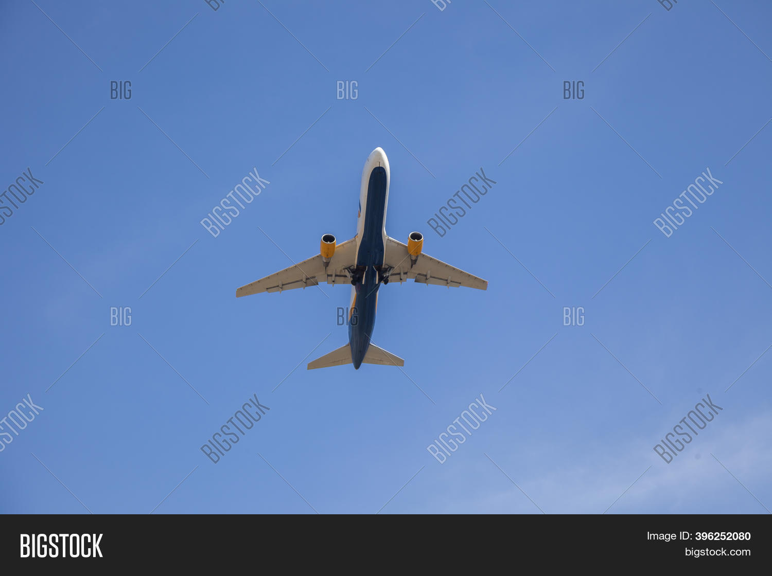 White Plane Flies Sky Image & Photo (Free Trial) | Bigstock