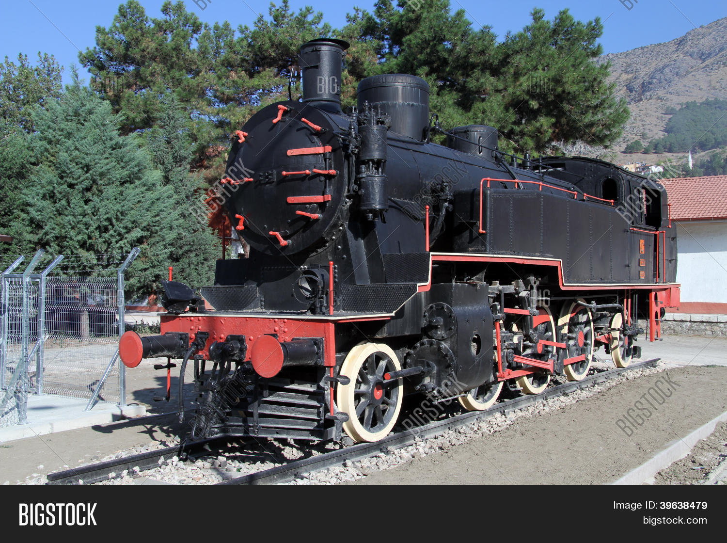 Black Locomotive Image & Photo (Free Trial) | Bigstock